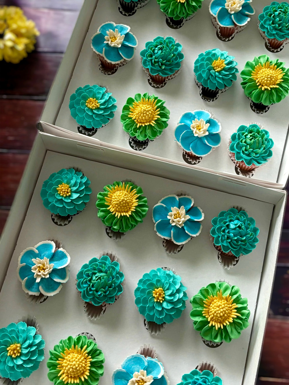 Mini Cupcake Gallery – The Lilac Rose Cupcakery